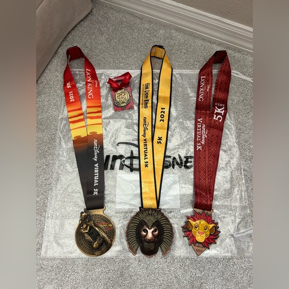 Disney | Other | Rundisney The Lion King 22 Virtual 5k Series Medals ...
